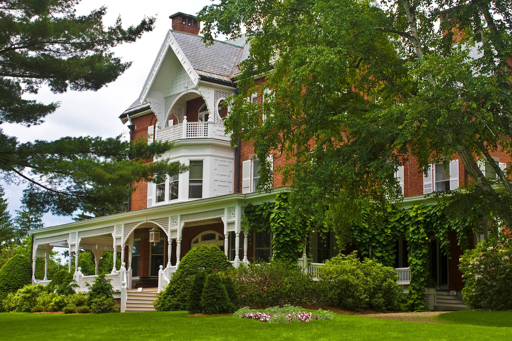Time Travel in Wood: Unveiling the Timeless Elegance of Historic Homes